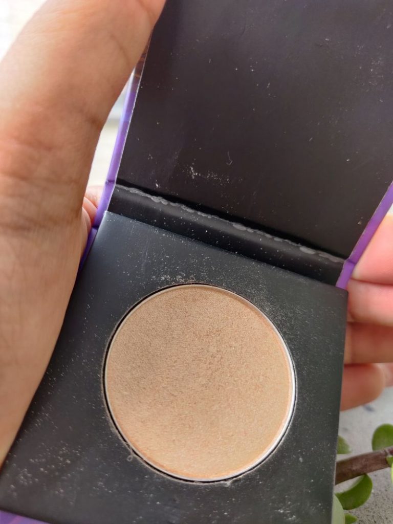 Sugar Champagne Champion Highlighter Review: Worth the Buy or Not ...