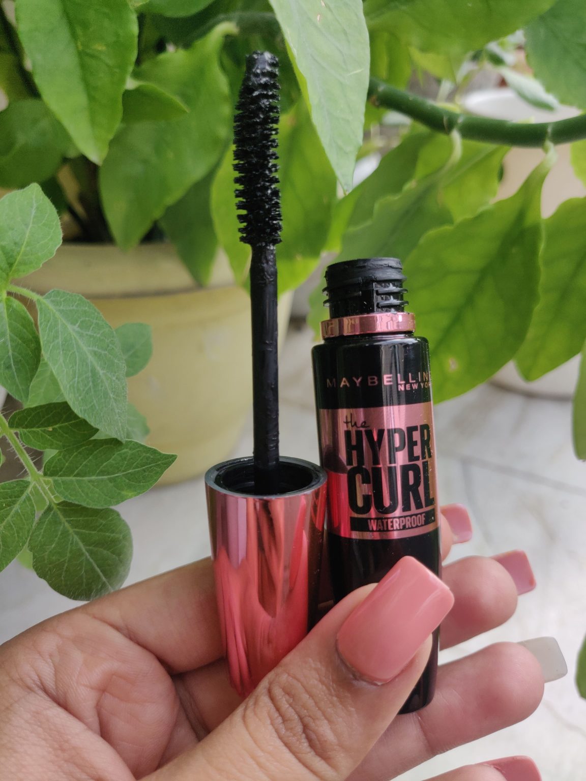 Maybelline New York Volum' Express Hyper Curl Waterproof Mascara: An ...